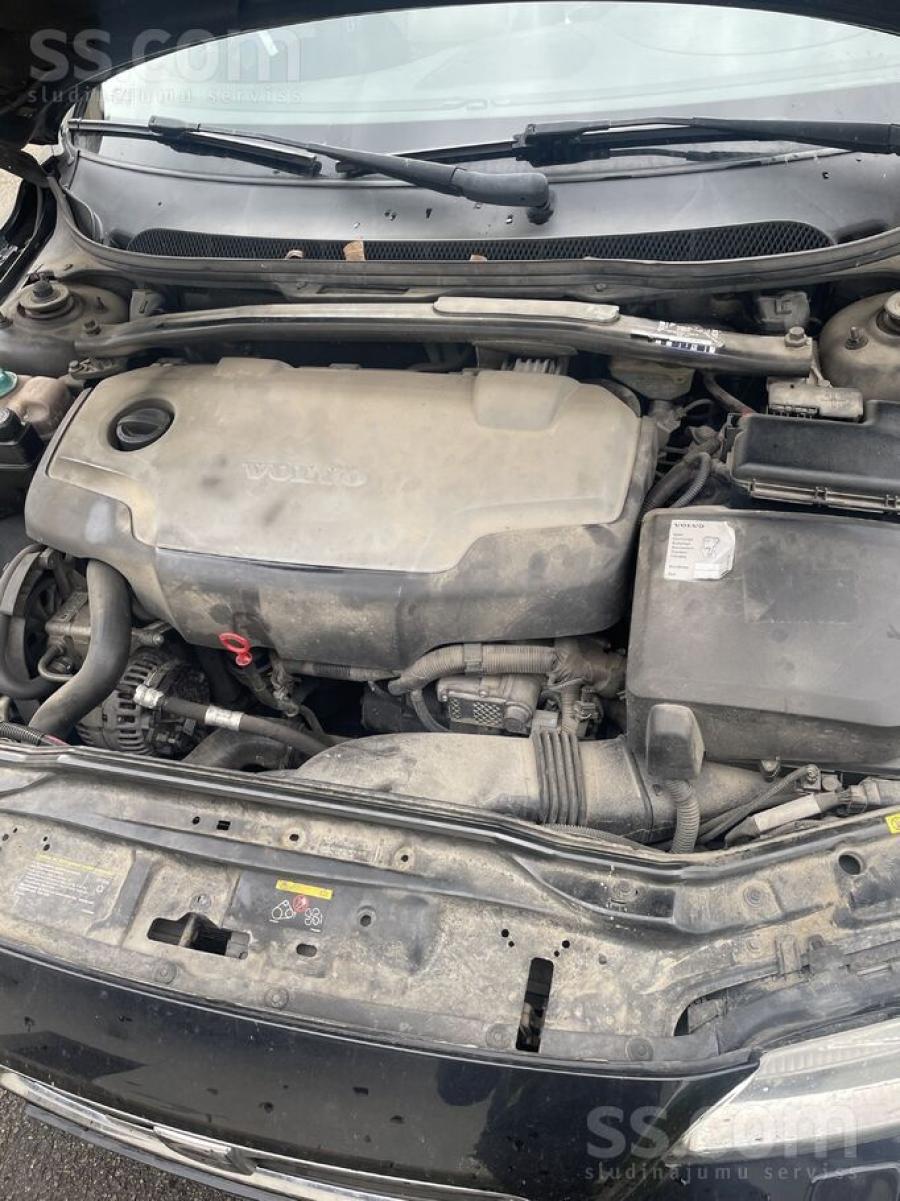 Melns Volvo S60 2008 Rīga, ar dzinēja tilpumu 2.40 L un nobraukumu 471 tūkst. km par 2300 €, foto 14 vietnē AUTOMOTO.COM.LV