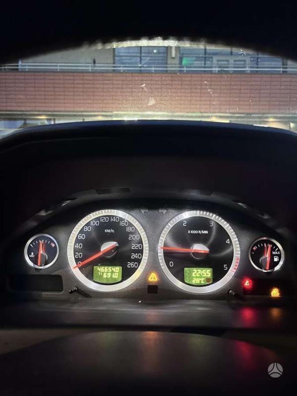 Melns Volvo S60 2008 Viļņa, ar dzinēja tilpumu 2.40 L un nobraukumu 467 tūkst. km par 2000 €, foto 10 vietnē AUTOMOTO.COM.LV