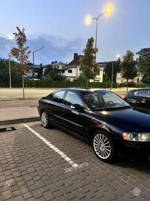 Black Volvo S60 2008 in Vilnius, with an engine capacity of 2.40 L and mileage of 467 thousand km for 2000 €, photo 3 on AUTOMOTO.COM.LV