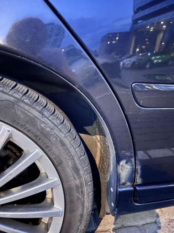 Black Volvo S60 2008 in Vilnius, with an engine capacity of 2.40 L and mileage of 467 thousand km for 2000 €, photo 8 on AUTOMOTO.COM.LV