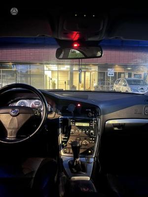 Black Volvo S60 2008 in Vilnius, with an engine capacity of 2.40 L and mileage of 467 thousand km for 2000 €, photo 13 on AUTOMOTO.COM.LV