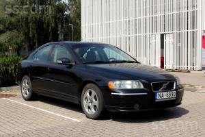 Black Volvo S60 2008 in Riga, with an engine capacity of 2.40 L and mileage of 322 thousand km for 2450 €, photo 5 on AUTOMOTO.COM.LV