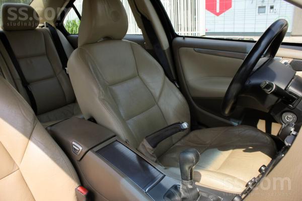 Melns Volvo S60 2008 Rīga, ar dzinēja tilpumu 2.40 L un nobraukumu 322 tūkst. km par 2450 €, foto 7 vietnē AUTOMOTO.COM.LV