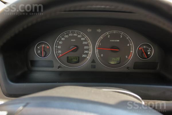 Melns Volvo S60 2008 Rīga, ar dzinēja tilpumu 2.40 L un nobraukumu 322 tūkst. km par 2450 €, foto 9 vietnē AUTOMOTO.COM.LV