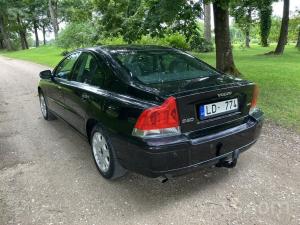 Melns Volvo S60 2008 Jelgava, ar dzinēja tilpumu 2.40 L un nobraukumu 395 tūkst. km par 1990 €, foto 6 vietnē AUTOMOTO.COM.LV