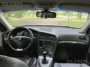 Melns Volvo S60 2008 Jelgava, ar dzinēja tilpumu 2.40 L un nobraukumu 395 tūkst. km par 1990 €, foto 9 vietnē AUTOMOTO.COM.LV
