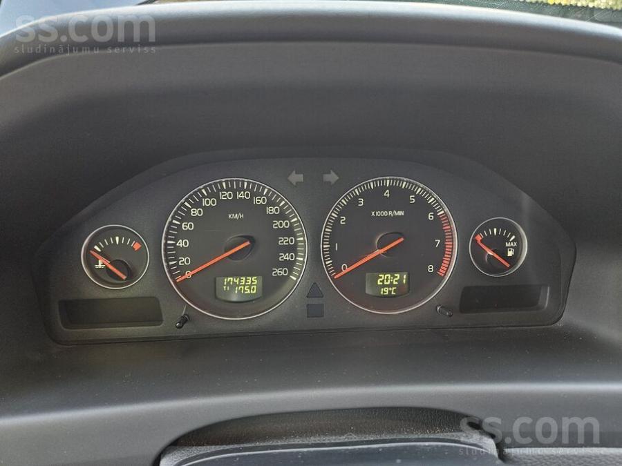 Melns Volvo S60 2008 Rēzekne, ar dzinēja tilpumu 2.40 L un nobraukumu 174 tūkst. km par 3300 €, foto 4 vietnē AUTOMOTO.COM.LV