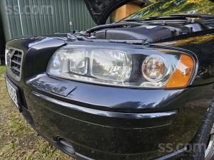 Melns Volvo S60 2008 Rēzekne, ar dzinēja tilpumu 2.40 L un nobraukumu 174 tūkst. km par 3300 €, foto 9 vietnē AUTOMOTO.COM.LV