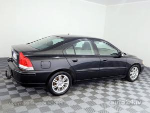 Черный Вольво С60 2008 в Таллин, объемом двигателя 2.40 л и пробегом 322 тыс. км за 1599 €, фото 4 на AUTOMOTO.COM.LV