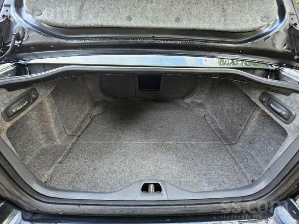 Black Volvo S60 2008 in Riga, with an engine capacity of 2.40 L and mileage of 307 thousand km for 3900 €, photo 7 on AUTOMOTO.COM.LV