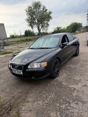 Melns Volvo S60 2008 Tallina, ar dzinēja tilpumu 2.40 L un nobraukumu 0 tūkst. km par 6000 €, foto  vietnē AUTOMOTO.COM.LV