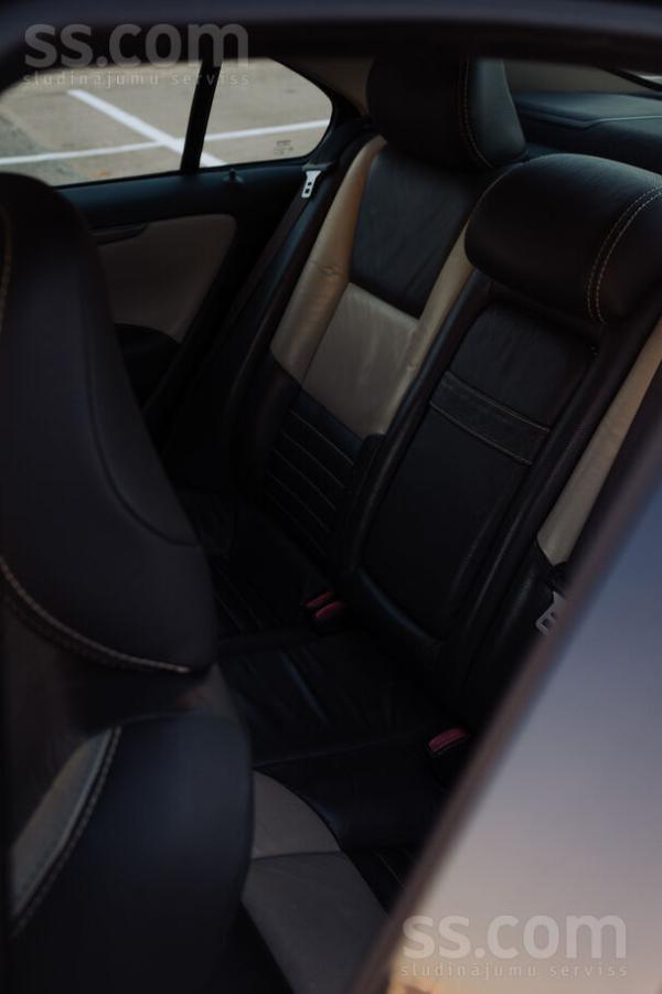 Volvo S60 2008 Rīga vietnē Melns Volvo S60 2008 Rīga, ar dzinēja tilpumu 2.40 L un nobraukumu 323 tūkst. km par 3000 €, foto 7 vietnē AUTOMOTO.COM.LV
