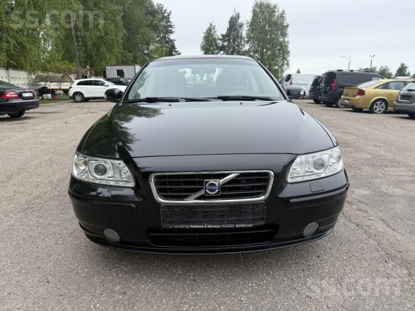 Melns Volvo S60 2009 Rīga, ar dzinēja tilpumu 2.40 L un nobraukumu 259 tūkst. km par 4680 €, foto 5 vietnē AUTOMOTO.COM.LV