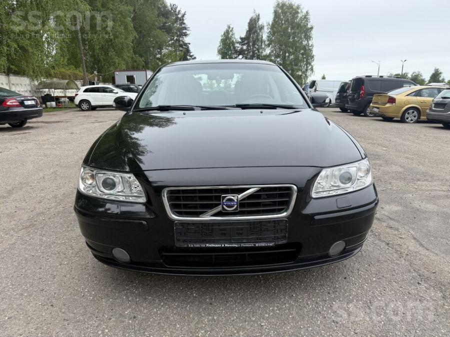 Melns Volvo S60 2009 Rīga, ar dzinēja tilpumu 2.40 L un nobraukumu 259 tūkst. km par 4680 €, foto 5 vietnē AUTOMOTO.COM.LV