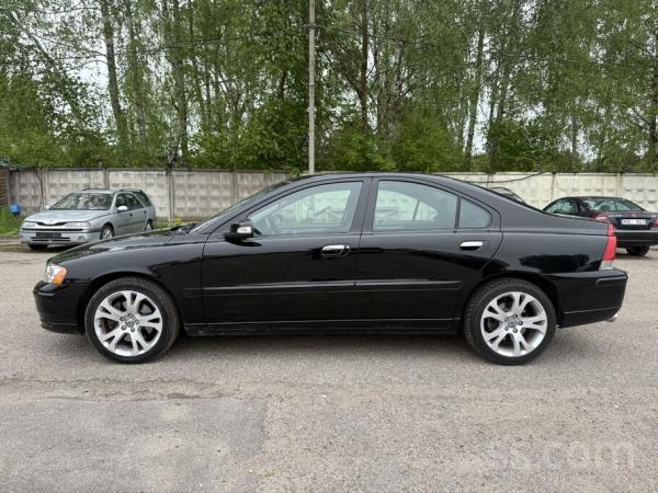 Melns Volvo S60 2009 Rīga, ar dzinēja tilpumu 2.40 L un nobraukumu 259 tūkst. km par 4680 €, foto 7 vietnē AUTOMOTO.COM.LV