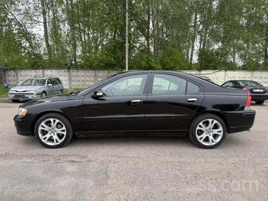 Melns Volvo S60 2009 Rīga, ar dzinēja tilpumu 2.40 L un nobraukumu 259 tūkst. km par 4680 €, foto 7 vietnē AUTOMOTO.COM.LV
