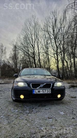 Melns Volvo S60 2009 Rīga, ar dzinēja tilpumu 2.40 L un nobraukumu 312 tūkst. km par 2700 €, foto 7 vietnē AUTOMOTO.COM.LV