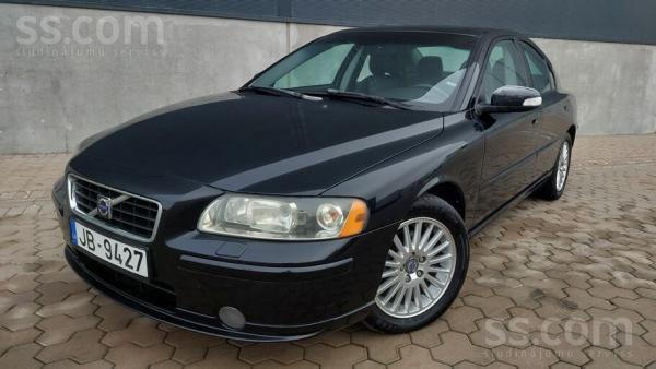 Melns Volvo S60 2009 Rīga, ar dzinēja tilpumu 2.40 L un nobraukumu 300 tūkst. km par 3450 €, foto 2 vietnē AUTOMOTO.COM.LV
