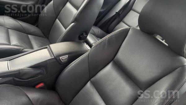 Melns Volvo S60 2009 Rīga, ar dzinēja tilpumu 2.40 L un nobraukumu 300 tūkst. km par 3450 €, foto 4 vietnē AUTOMOTO.COM.LV