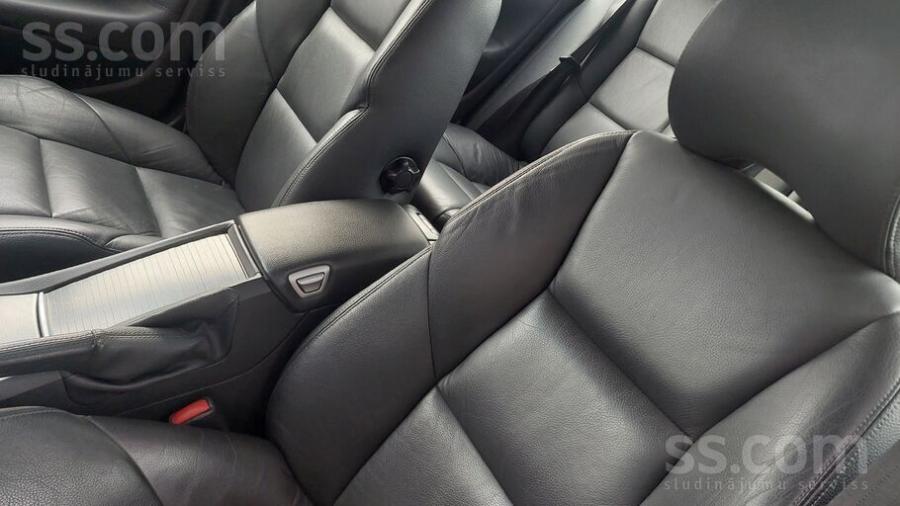 Black Volvo S60 2009 in Riga, with an engine capacity of 2.40 L and mileage of 300 thousand km for 3450 €, photo 5 on AUTOMOTO.COM.LV