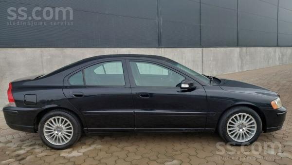 Melns Volvo S60 2009 Rīga, ar dzinēja tilpumu 2.40 L un nobraukumu 300 tūkst. km par 3450 €, foto 9 vietnē AUTOMOTO.COM.LV