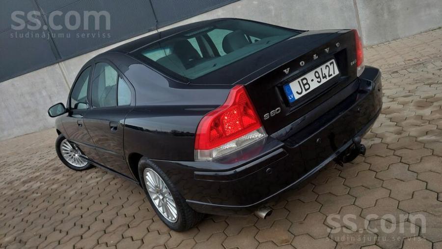 Black Volvo S60 2009 in Riga, with an engine capacity of 2.40 L and mileage of 300 thousand km for 3450 €, photo 31 on AUTOMOTO.COM.LV