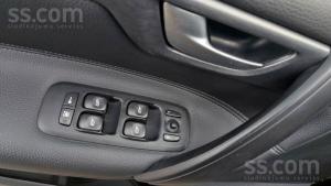 Black Volvo S60 2009 in Riga, with an engine capacity of 2.40 L and mileage of 300 thousand km for 3450 €, photo 34 on AUTOMOTO.COM.LV