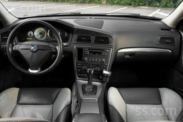 Melns Volvo S60 2009 Rīga, ar dzinēja tilpumu 2.40 L un nobraukumu 293 tūkst. km par 3250 €, foto 7 vietnē AUTOMOTO.COM.LV