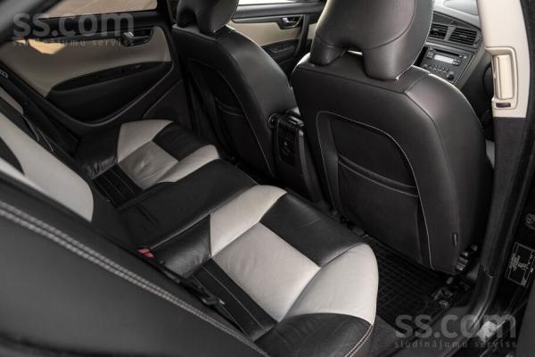 Melns Volvo S60 2009 Rīga, ar dzinēja tilpumu 2.40 L un nobraukumu 293 tūkst. km par 3250 €, foto 9 vietnē AUTOMOTO.COM.LV