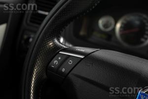 Black Volvo S60 2009 in Riga, with an engine capacity of 2.40 L and mileage of 293 thousand km for 3250 €, photo 21 on AUTOMOTO.COM.LV