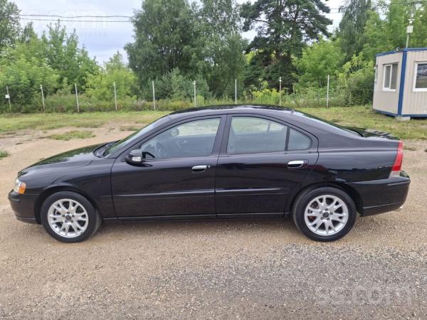Melns Volvo S60 2009 Rīga, ar dzinēja tilpumu 2.40 L un nobraukumu 0 tūkst. km par 3895 €, foto 5 vietnē AUTOMOTO.COM.LV