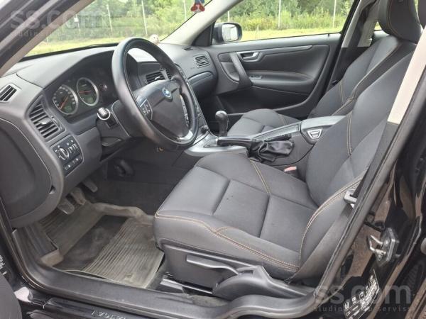 Melns Volvo S60 2009 Rīga, ar dzinēja tilpumu 2.40 L un nobraukumu 0 tūkst. km par 3895 €, foto 7 vietnē AUTOMOTO.COM.LV