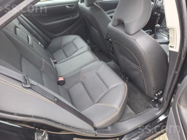 Melns Volvo S60 2009 Rīga, ar dzinēja tilpumu 2.40 L un nobraukumu 0 tūkst. km par 3895 €, foto 9 vietnē AUTOMOTO.COM.LV