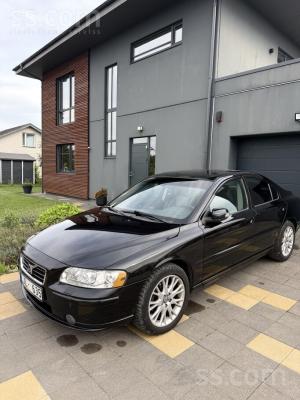 Melns Volvo S60 2009 Rīga, ar dzinēja tilpumu 2.40 L un nobraukumu 157 tūkst. km par 2900 €, foto  vietnē AUTOMOTO.COM.LV