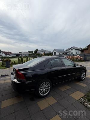 Melns Volvo S60 2009 Rīga, ar dzinēja tilpumu 2.40 L un nobraukumu 157 tūkst. km par 2900 €, foto 6 vietnē AUTOMOTO.COM.LV