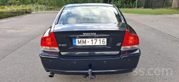 Melns Volvo S60 2009 Tukums, ar dzinēja tilpumu 2.40 L un nobraukumu 288 tūkst. km par 3450 €, foto 4 vietnē AUTOMOTO.COM.LV