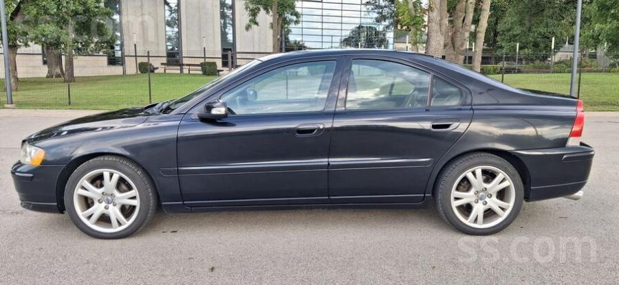 Melns Volvo S60 2009 Tukums, ar dzinēja tilpumu 2.40 L un nobraukumu 288 tūkst. km par 3450 €, foto 6 vietnē AUTOMOTO.COM.LV