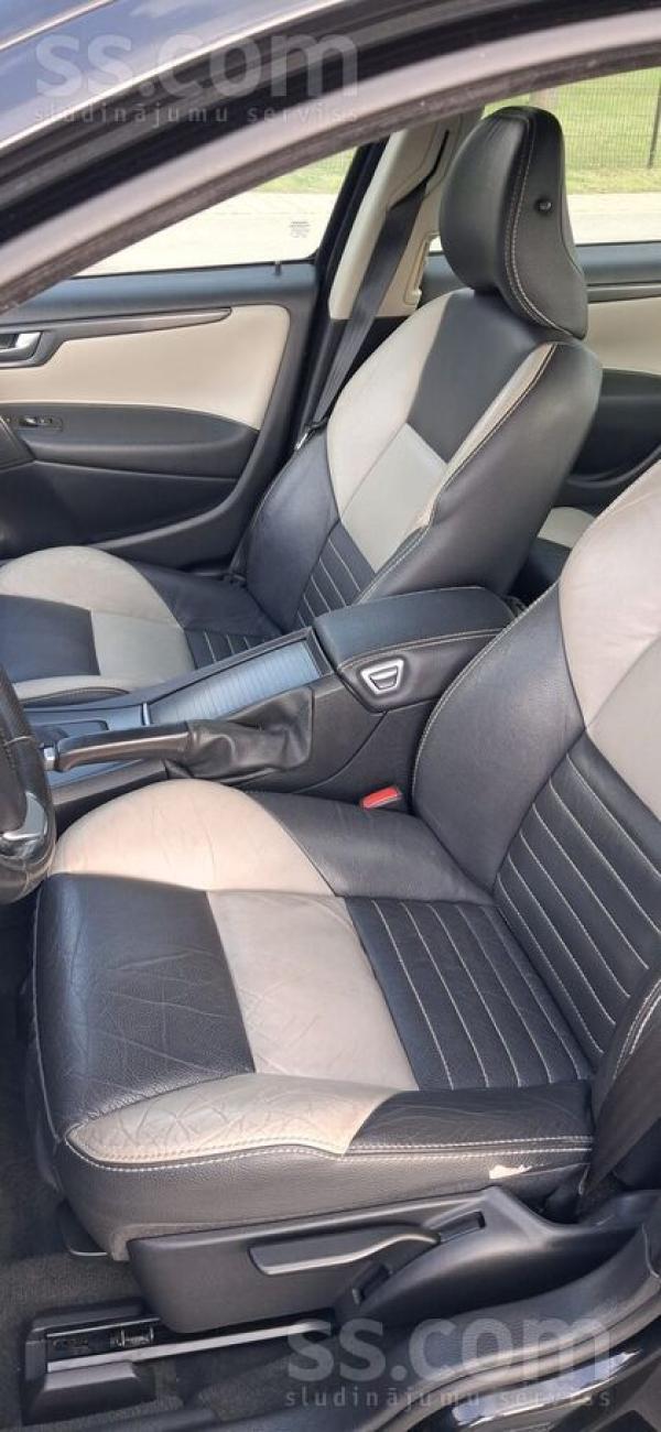 Melns Volvo S60 2009 Tukums, ar dzinēja tilpumu 2.40 L un nobraukumu 288 tūkst. km par 3450 €, foto 10 vietnē AUTOMOTO.COM.LV