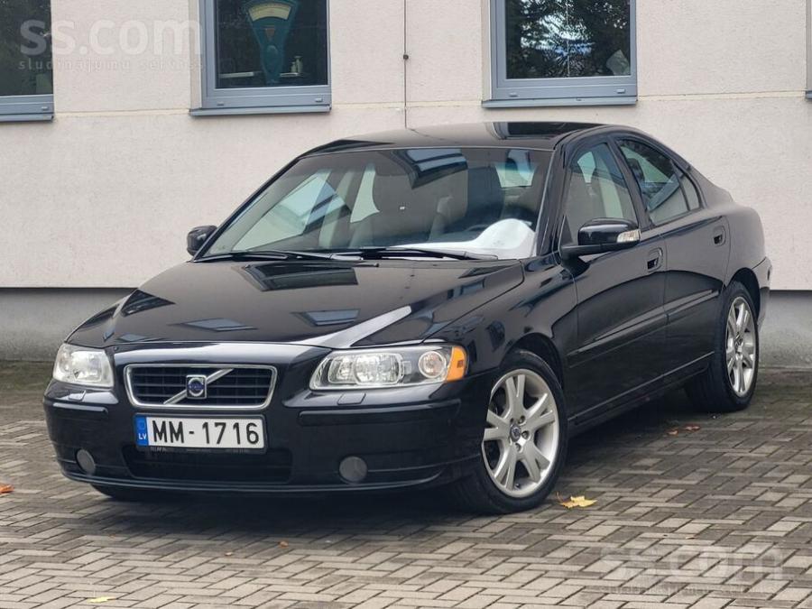 Melns Volvo S60 2009 Jelgava, ar dzinēja tilpumu 2.40 L un nobraukumu 288 tūkst. km par 3590 €, foto 1 vietnē AUTOMOTO.COM.LV