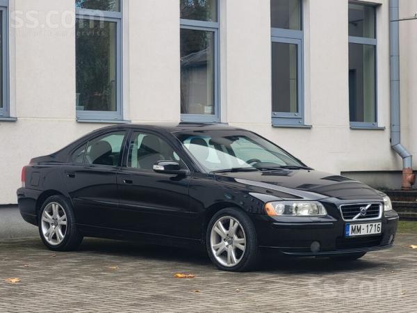 Melns Volvo S60 2009 Jelgava, ar dzinēja tilpumu 2.40 L un nobraukumu 288 tūkst. km par 3590 €, foto 6 vietnē AUTOMOTO.COM.LV
