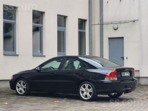 Melns Volvo S60 2009 Jelgava, ar dzinēja tilpumu 2.40 L un nobraukumu 288 tūkst. km par 3590 €, foto 8 vietnē AUTOMOTO.COM.LV