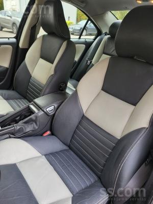 Melns Volvo S60 2009 Jelgava, ar dzinēja tilpumu 2.40 L un nobraukumu 288 tūkst. km par 3590 €, foto 15 vietnē AUTOMOTO.COM.LV