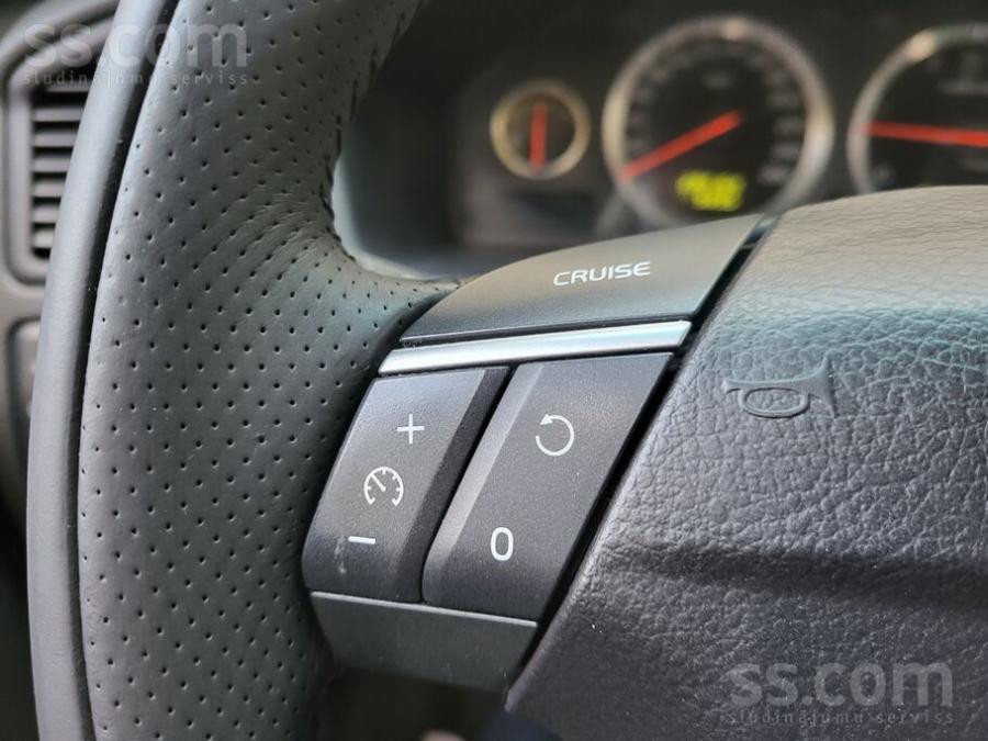 Melns Volvo S60 2009 Jelgava, ar dzinēja tilpumu 2.40 L un nobraukumu 288 tūkst. km par 3590 €, foto 26 vietnē AUTOMOTO.COM.LV