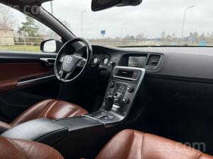 Melns Volvo S60 2010 Rēzekne, ar dzinēja tilpumu 2.40 L un nobraukumu 0 tūkst. km par 7390 €, foto 6 vietnē AUTOMOTO.COM.LV