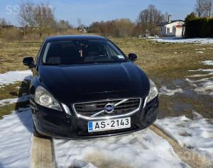 Черный Вольво С60 2010 в Рига, объемом двигателя 2.40 л и пробегом 257 тыс. км за 4800 €, фото 3 на AUTOMOTO.COM.LV