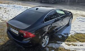 Черный Вольво С60 2010 в Рига, объемом двигателя 2.40 л и пробегом 257 тыс. км за 4800 €, фото 6 на AUTOMOTO.COM.LV