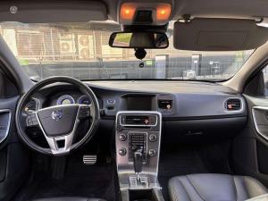 Melns Volvo S60 2010 Viļņa, ar dzinēja tilpumu 2.40 L un nobraukumu 339 tūkst. km par 5500 €, foto 10 vietnē AUTOMOTO.COM.LV