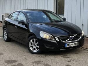 Black Volvo S60 2010 in Riga, with an engine capacity of 2.00 L and mileage of 364 thousand km for 5500 €, photo  on AUTOMOTO.COM.LV