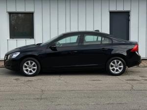 Black Volvo S60 2010 in Riga, with an engine capacity of 2.00 L and mileage of 364 thousand km for 5500 €, photo 3 on AUTOMOTO.COM.LV