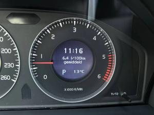 Black Volvo S60 2010 in Riga, with an engine capacity of 2.00 L and mileage of 364 thousand km for 5500 €, photo 8 on AUTOMOTO.COM.LV